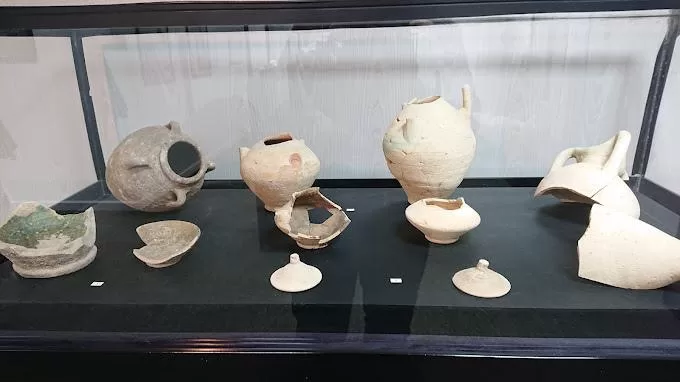 Al Zubarah Archaeological Site - Art & culture